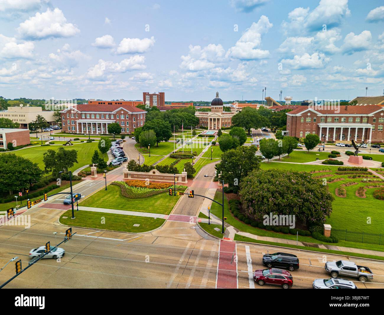 Hattiesburg Ms June 2 2025 Entrance To The Campus Of The