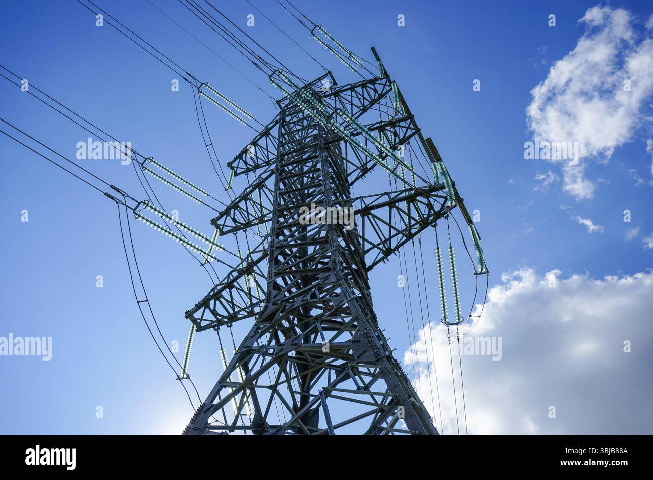 Power tower structure hi-res stock photography and images - Alamy