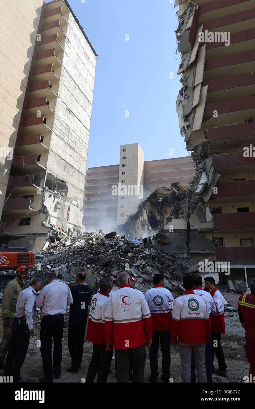 Tehran, Iran. 14th June, 2025. Iranian Red Crescent volunteers gather ...