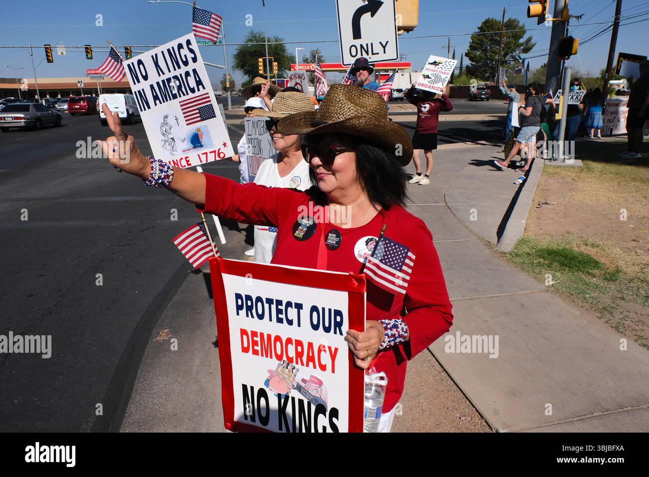 Tucson, Arizona, USA. 14th June, 2025. No KIngs demonstration in Tucson ...
