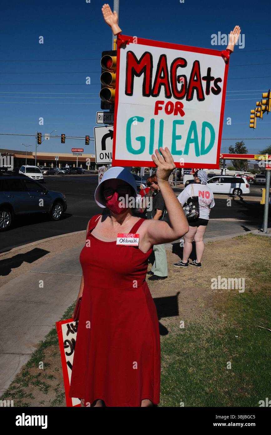 Tucson, Arizona, USA. 14th June, 2025. No KIngs demonstration in Tucson ...