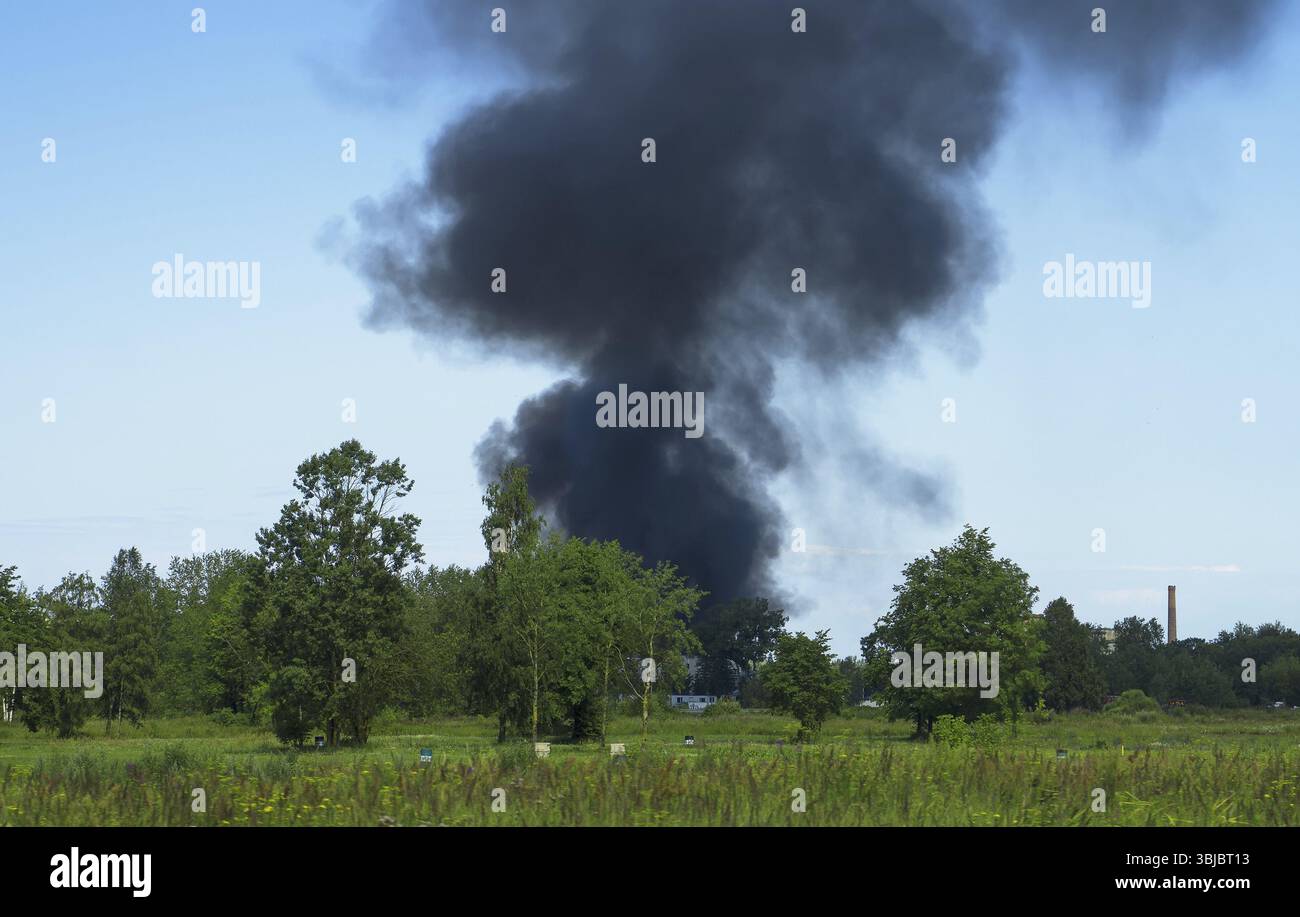 Forest fire in distance hi-res stock photography and images - Alamy