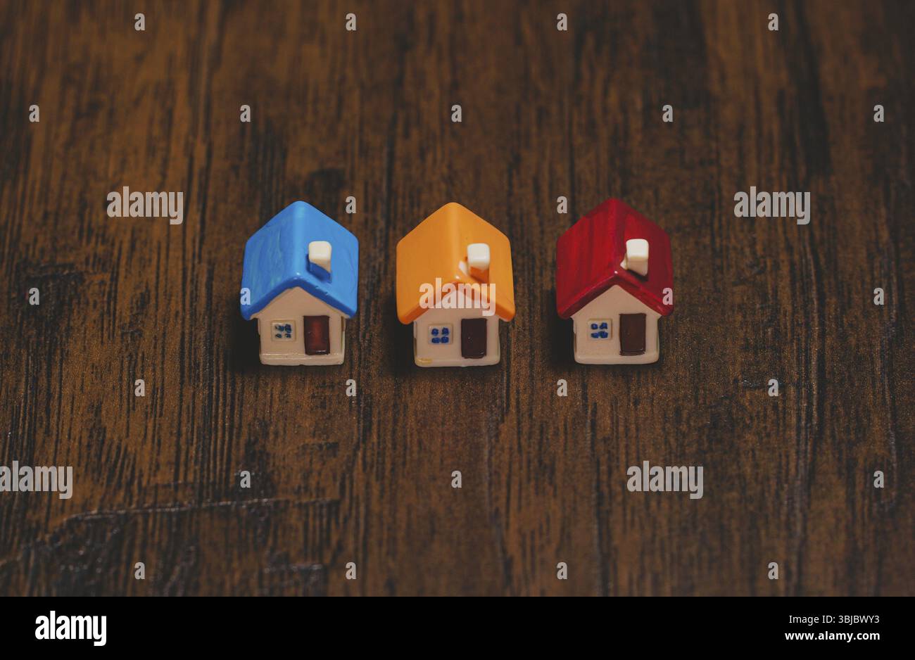 Auf immobilien hi-res stock photography and images - Alamy