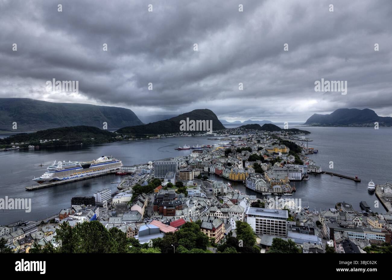 Alesund cruise hi-res stock photography and images - Alamy
