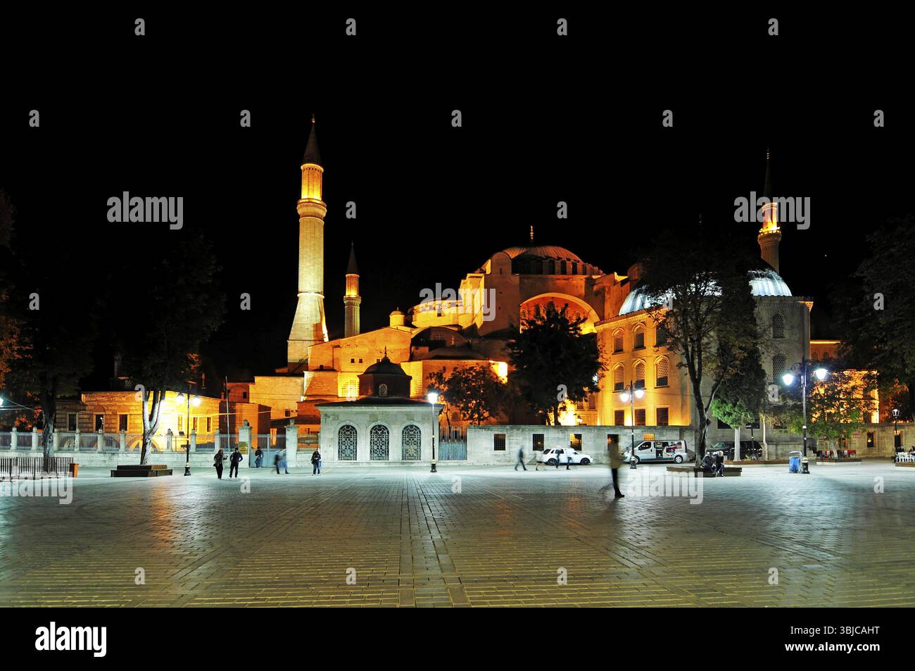 Hagia Sophia was built in the 6th century as a Byzantine church in ...