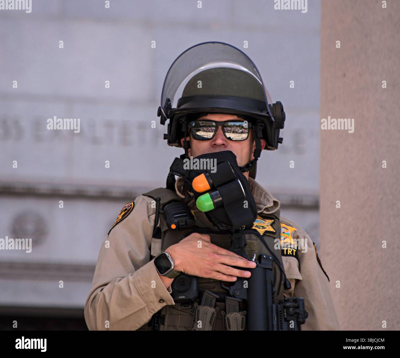 Tear gas protest los angeles hi-res stock photography and images - Alamy