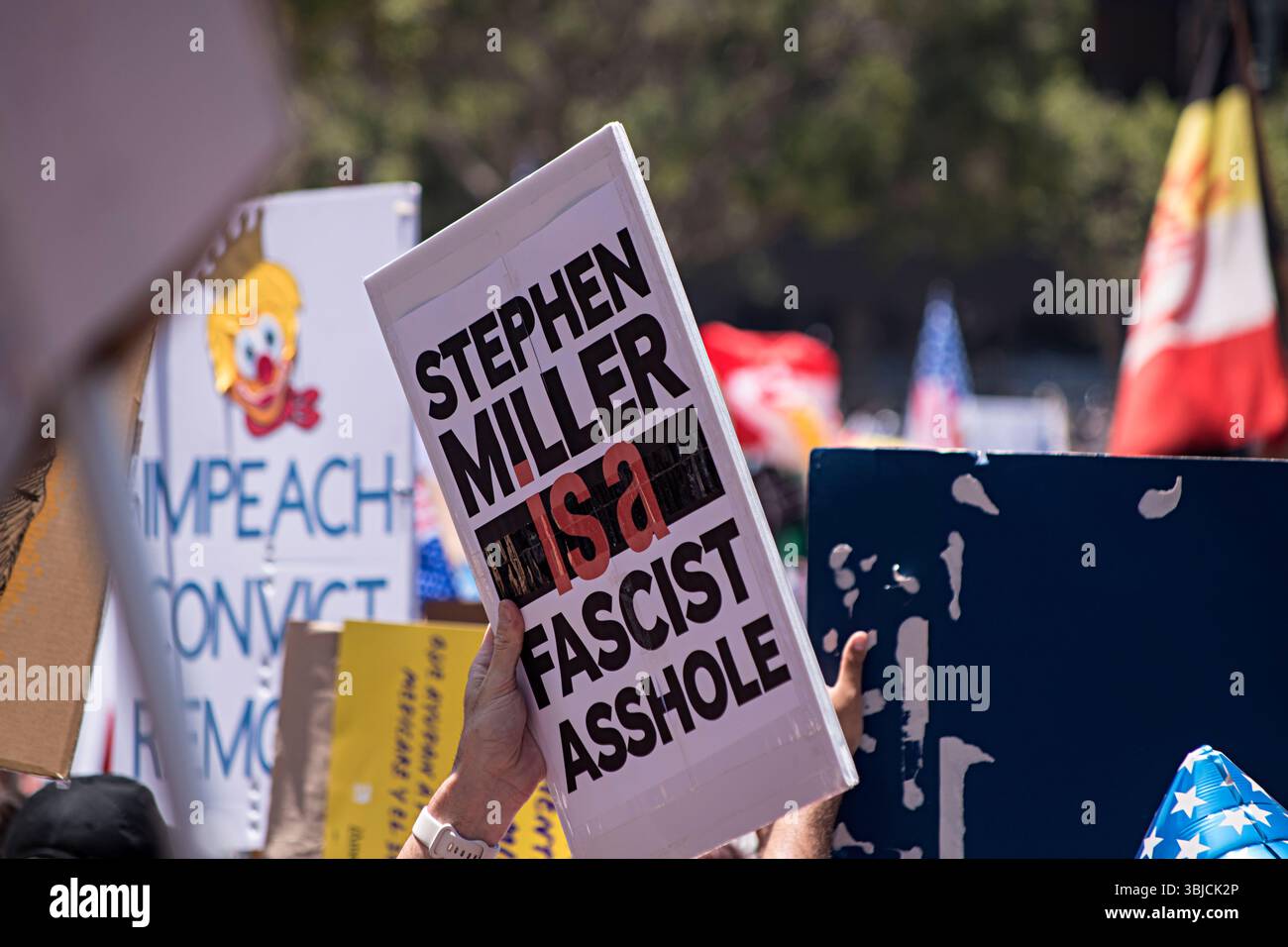 No kings protest los angeles hi-res stock photography and images - Alamy