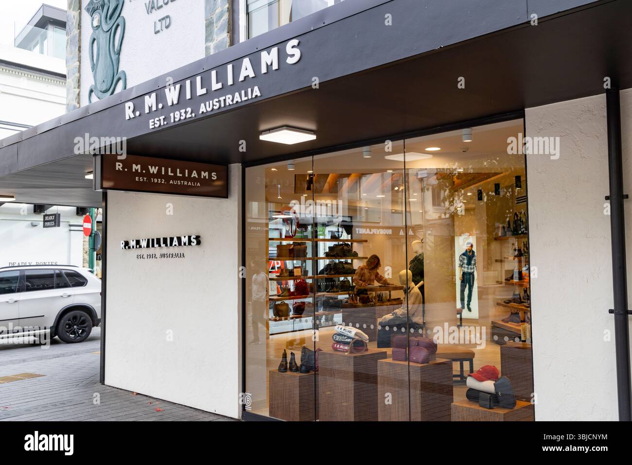 R M Williams shoes and boots clothing store in Queenstown town centre ...