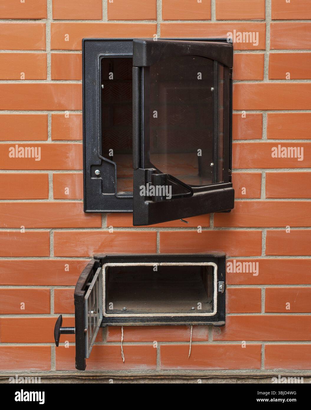 Open red brick oven hi-res stock photography and images - Alamy