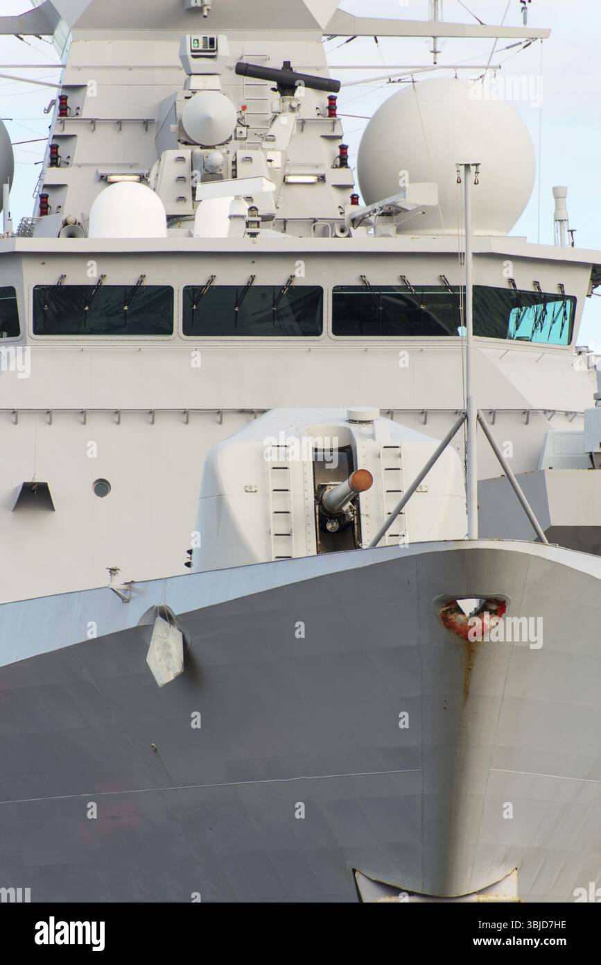 Gunner ship hi-res stock photography and images - Alamy