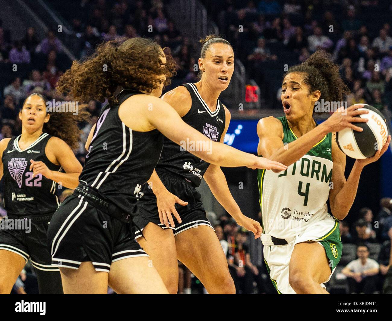 June 14 2025 San Francisco CA, U.S.A. Storm guard Skylar Diggins (4 ...