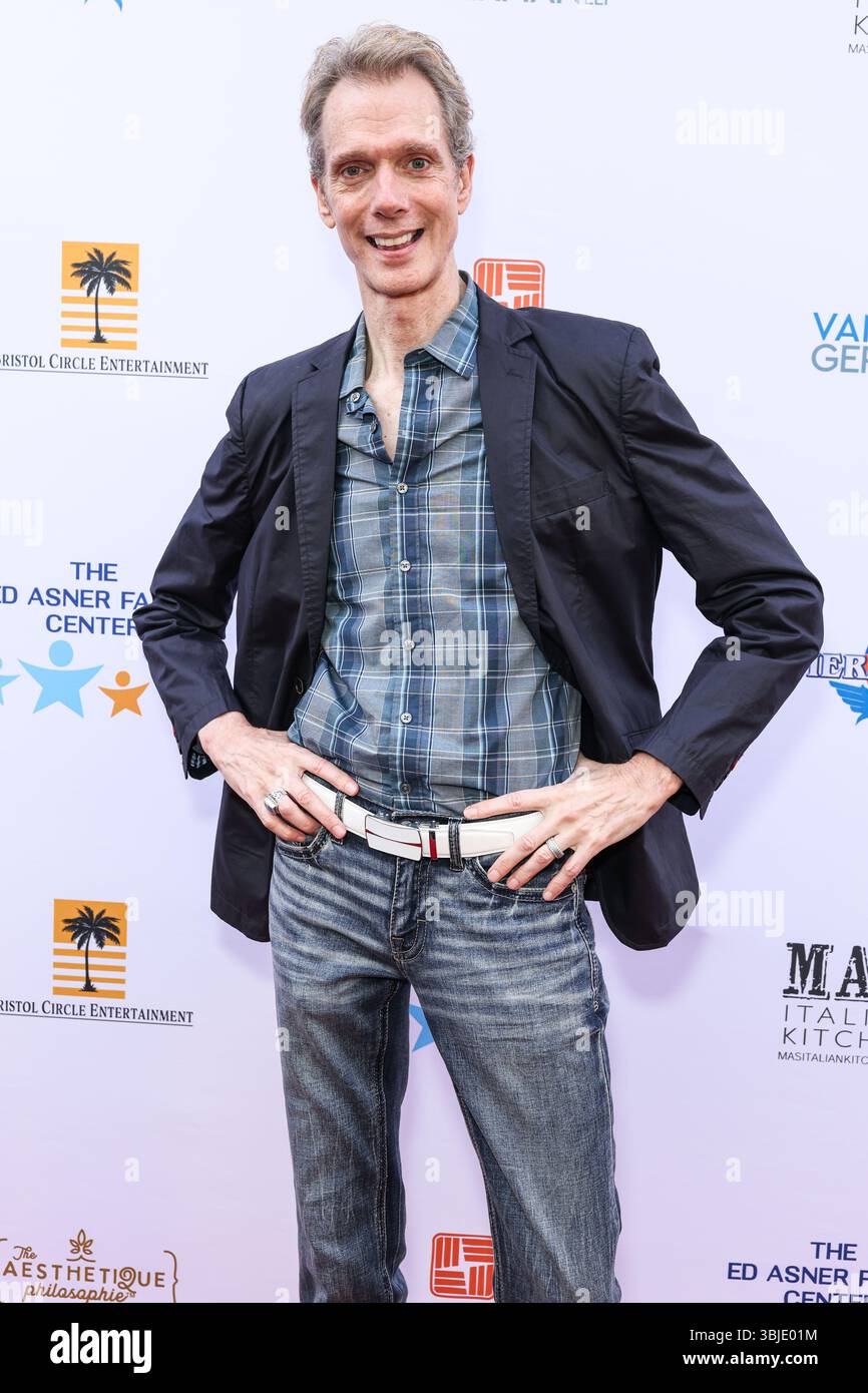 STUDIO CITY, LOS ANGELES, CALIFORNIA, USA - JUNE 14: American actor ...