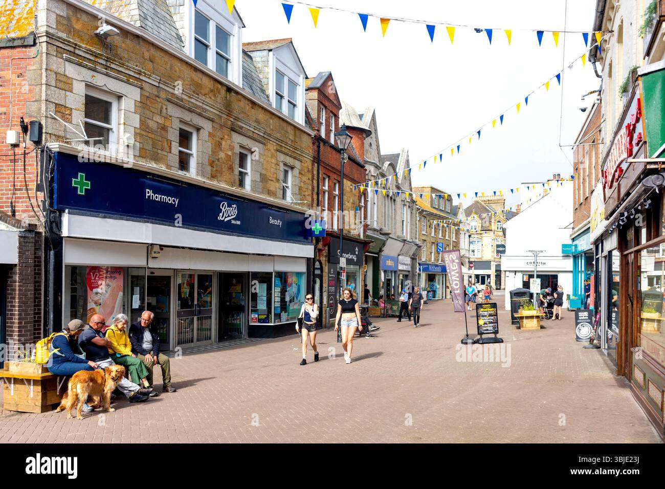 Pedestrianised Bank Street, Newquay, Cornwall, England, United Kingdom ...