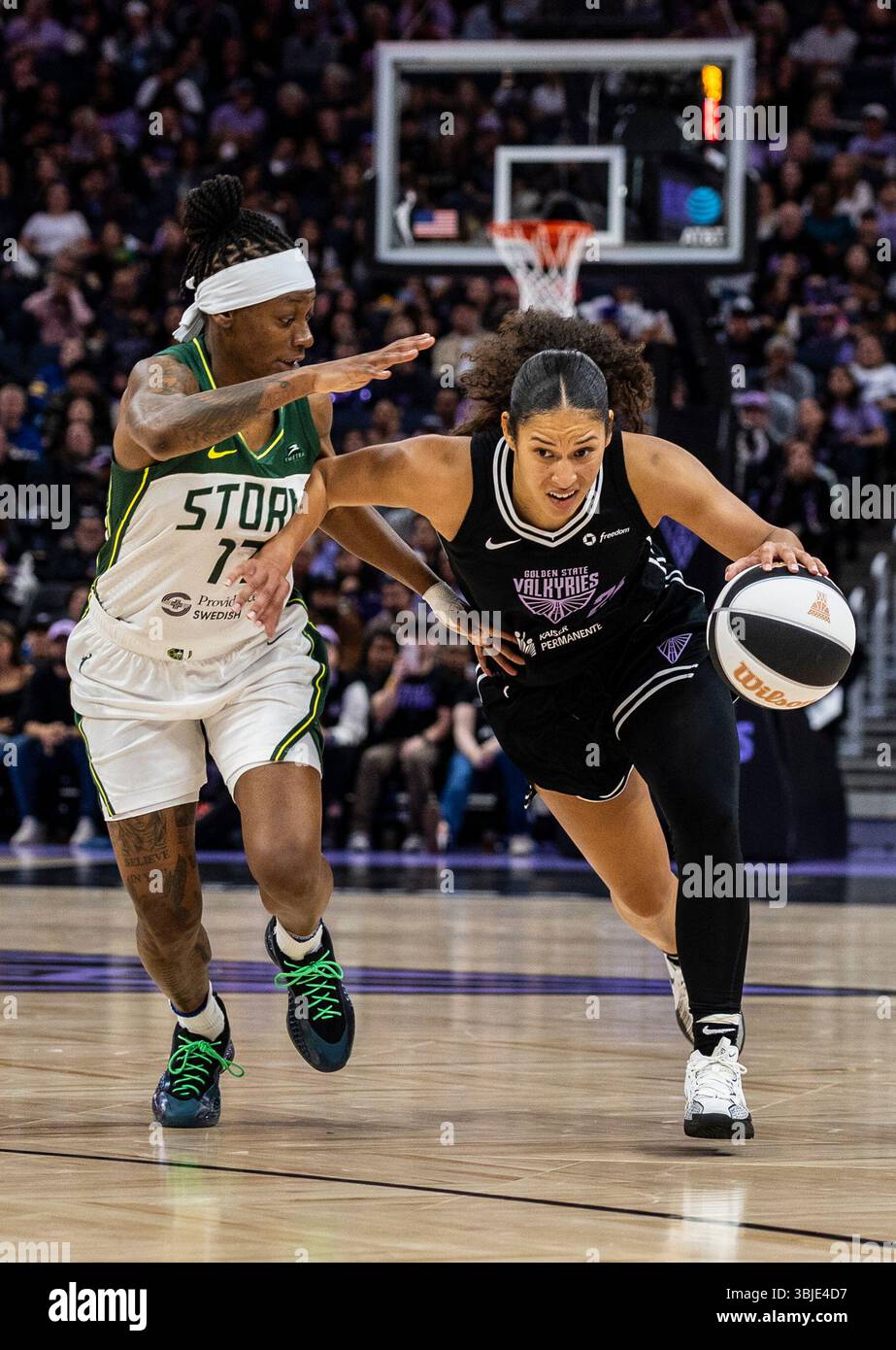 June 14 2025 San Francisco CA, U.S.A. Valkyries guard Veronica Burton ...