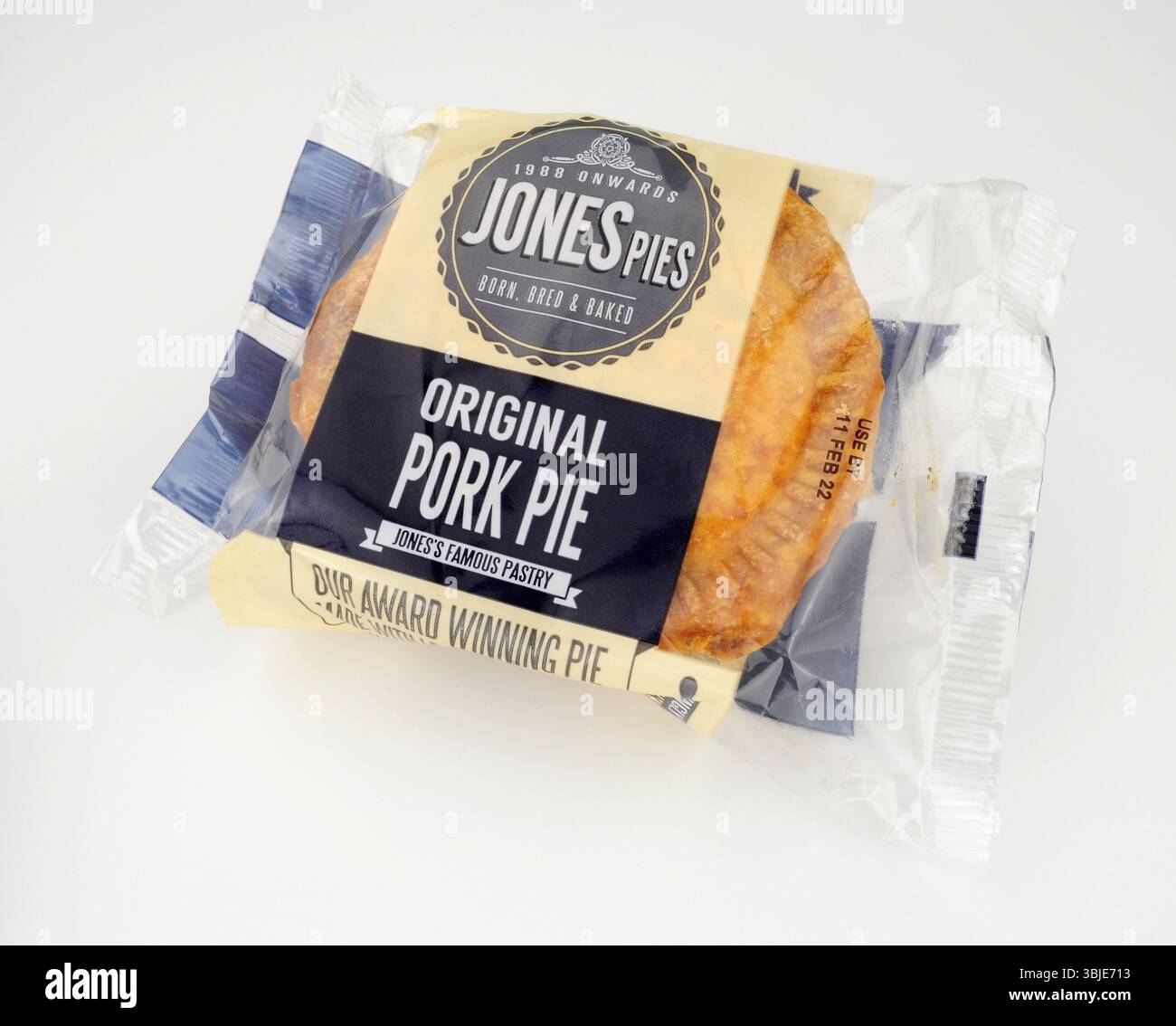 Jones Pies original award winning 160g pork pie lean British pork in a ...
