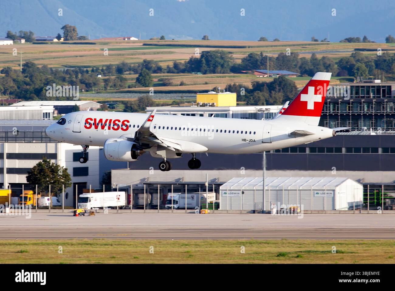 Swiss airbus 320 neo hi-res stock photography and images - Alamy