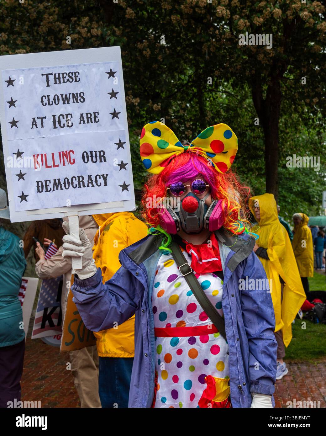 Trump clown hi-res stock photography and images - Alamy