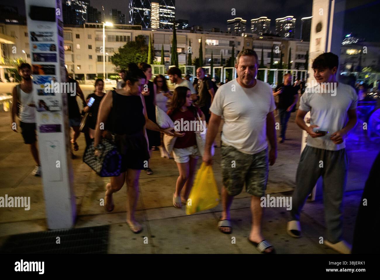 Israel. 14th June, 2025. Israelis taking shelter in a public ...