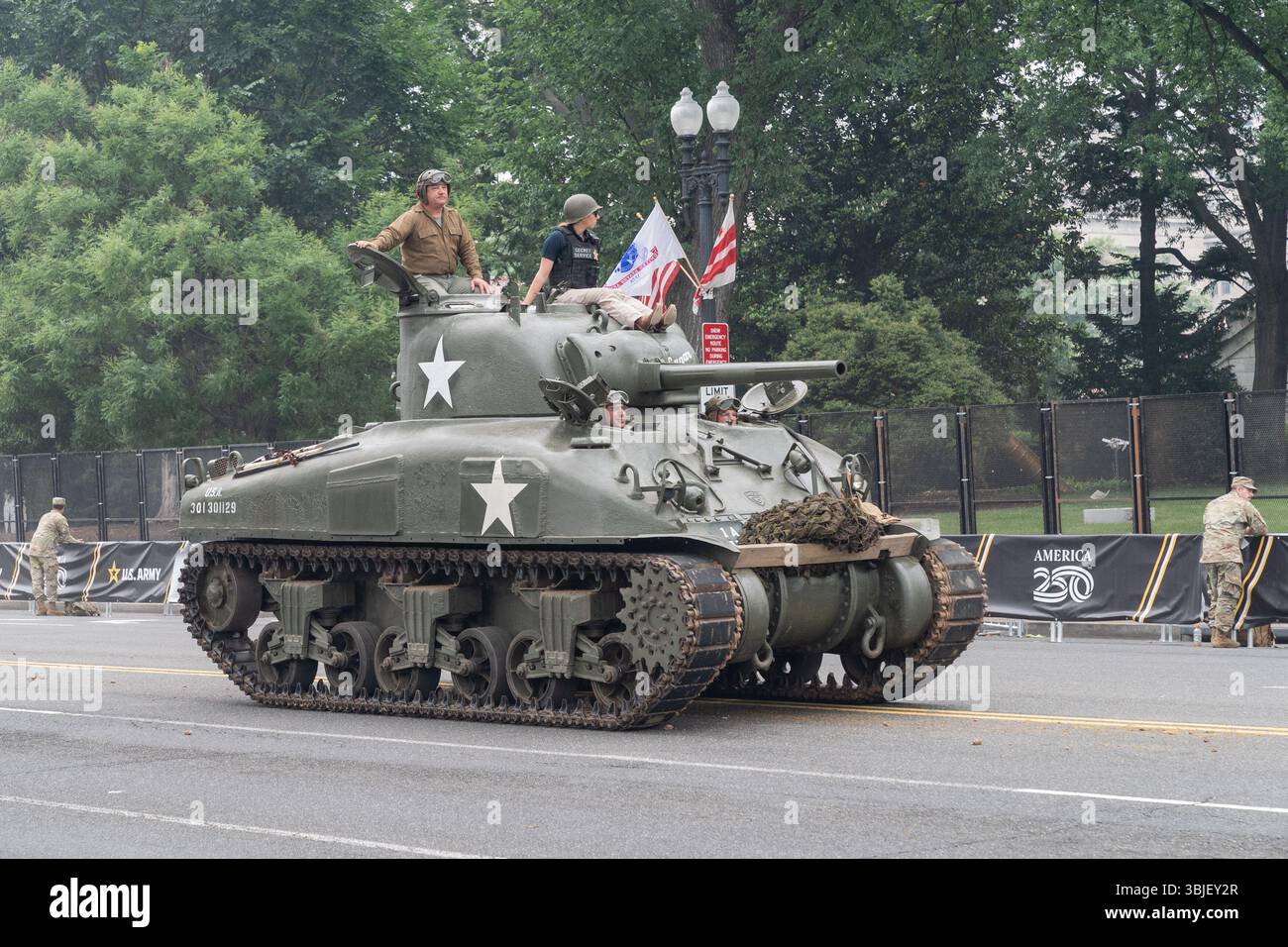 Military parade to celebrate 250th anniversary of US Army was held in ...
