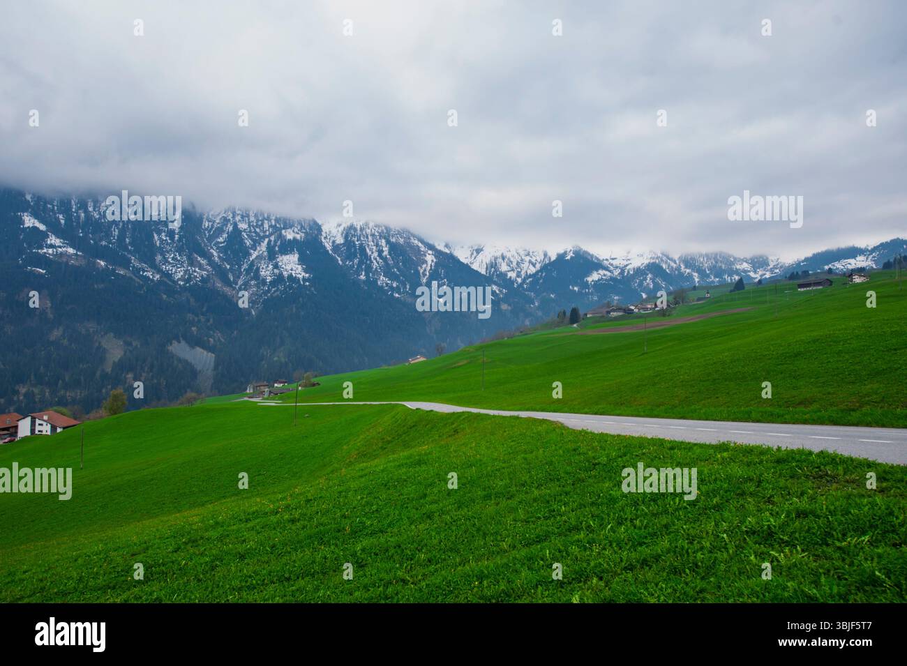 Small alpine villages hi-res stock photography and images - Alamy