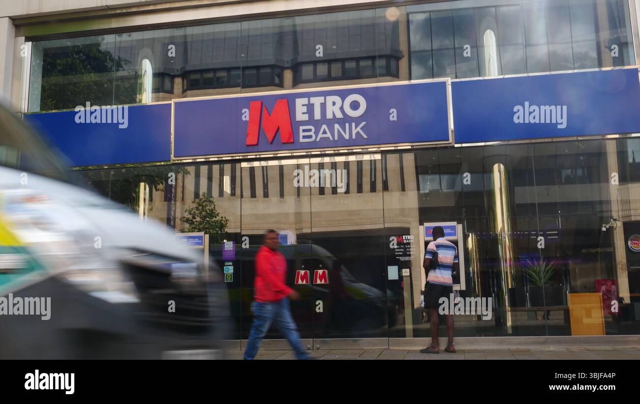 High street metro bank hi-res stock photography and images - Alamy