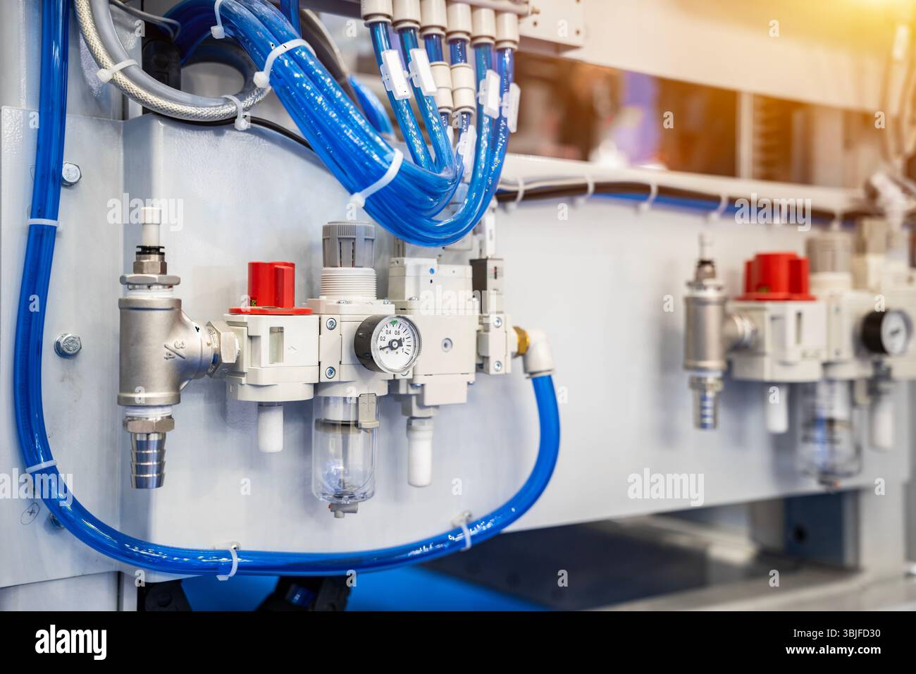 Tool lubricator hi-res stock photography and images - Alamy