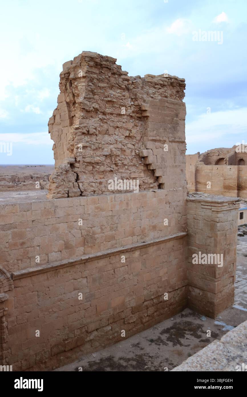Hatra in Iraq, ancient city in Upper Mesopotamia located in present-day ...
