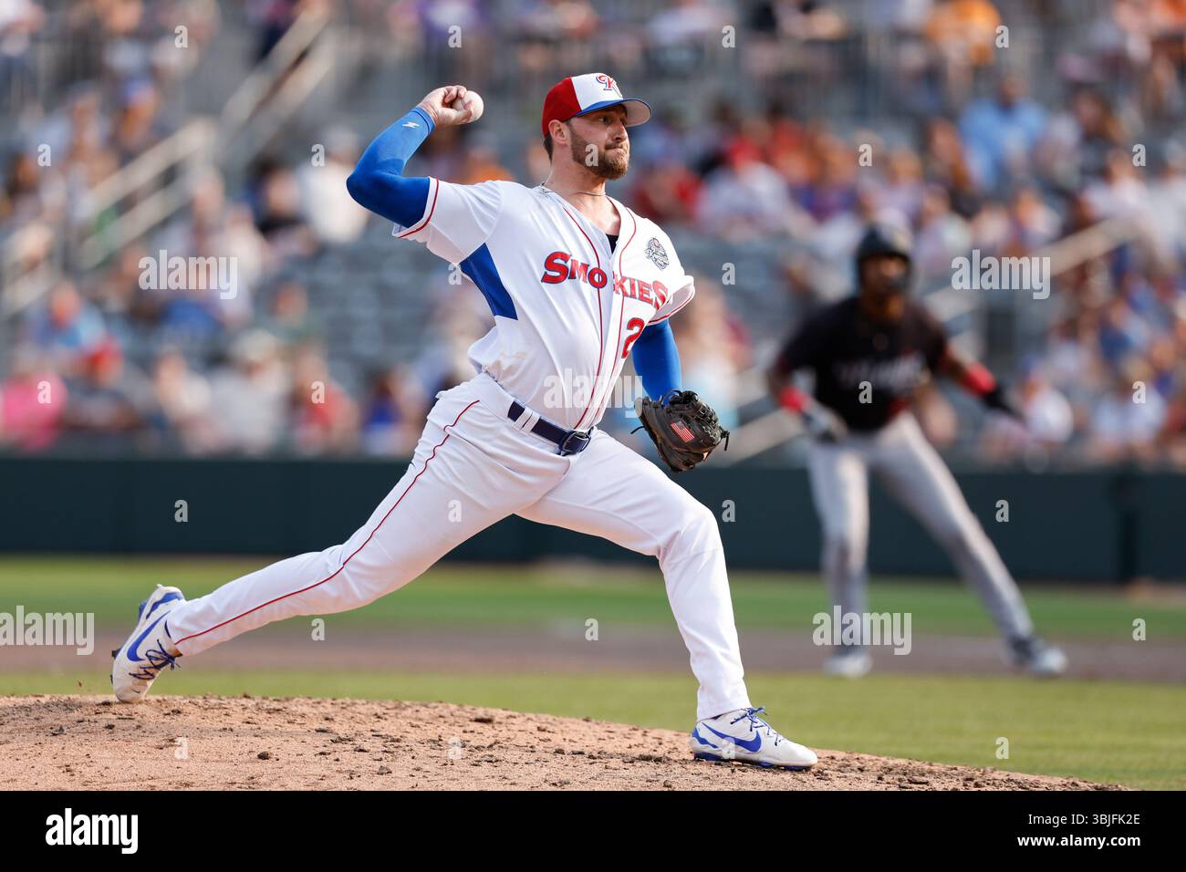 Knoxville Smokies relief pitcher A.J. Puckett (20) in action against ...