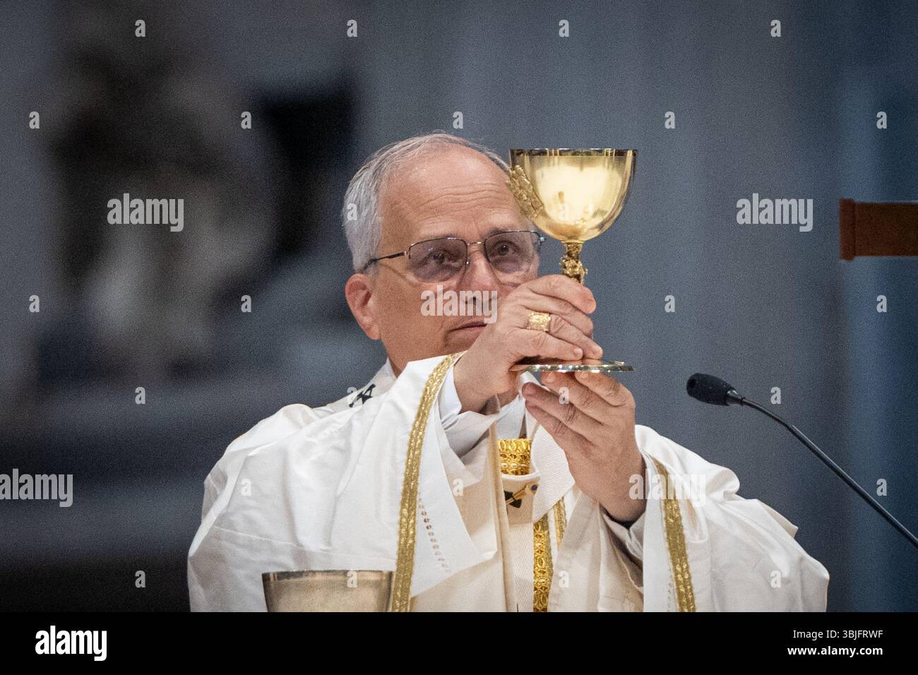 Consecration 2025 hi-res stock photography and images - Alamy