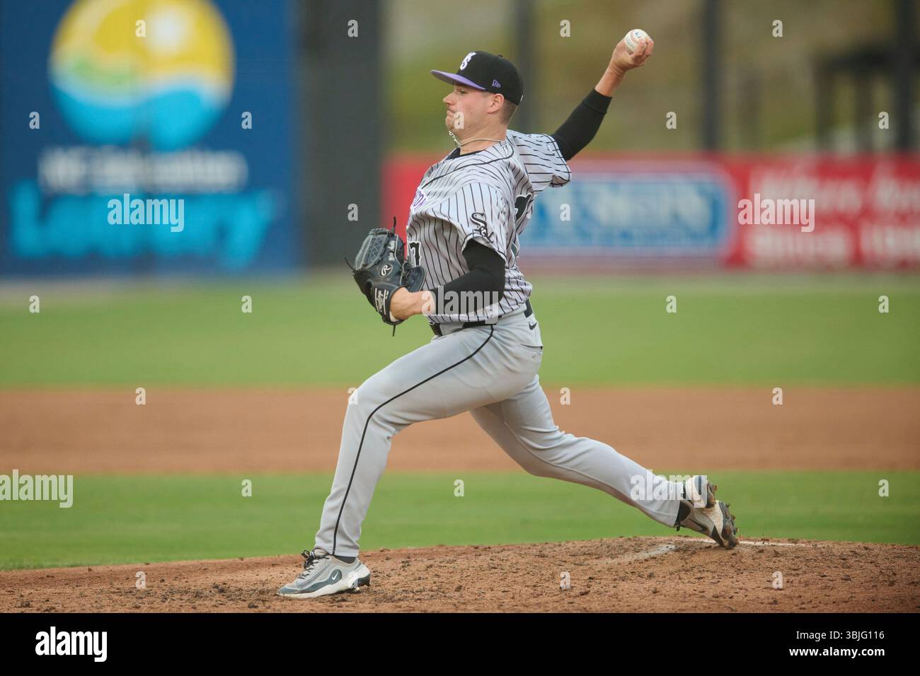 Winston-Salem Dash pitcher Morris Austin (17) delivers a pitch during a ...