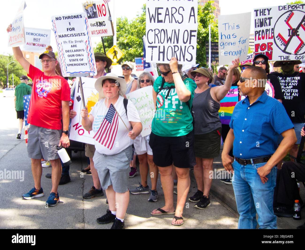 "No Kings" protest in Kansas City, Missouri, USA. June 14, 2025 Stock ...