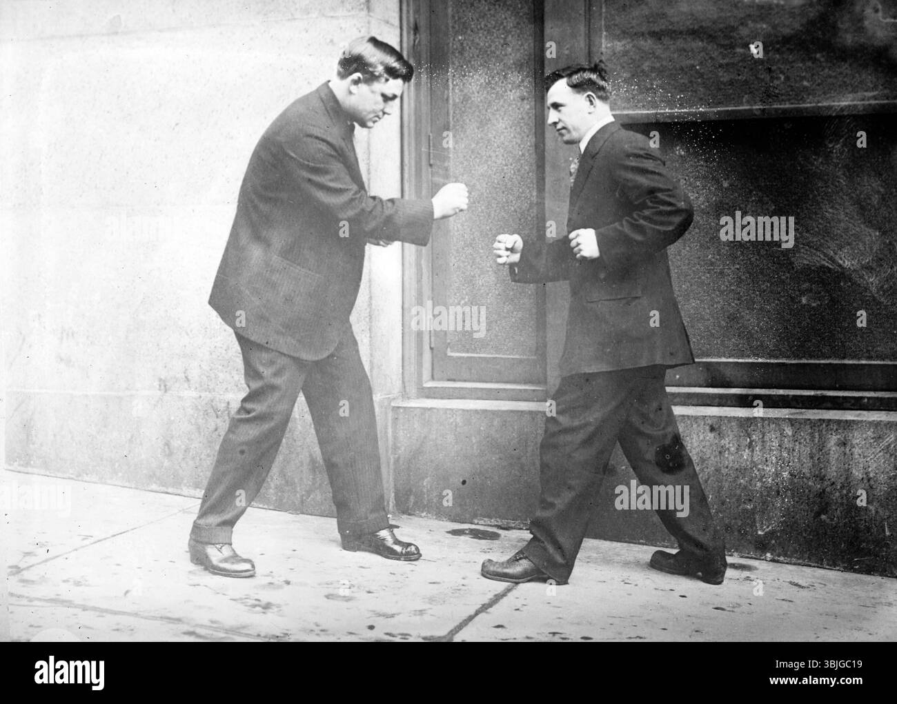 Jim Flynn, left, boxer Jim Flynn (1879-1935 Stock Photo - Alamy