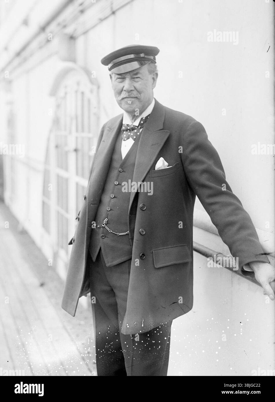 Thomas Lipton, Sir Thomas Johnstone Lipton, (1848 – 1931) Scottish ...