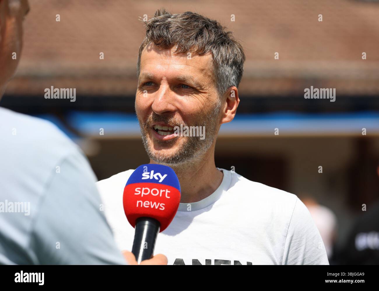 Benjamin lauth beim interview sky sport hi-res stock photography and ...