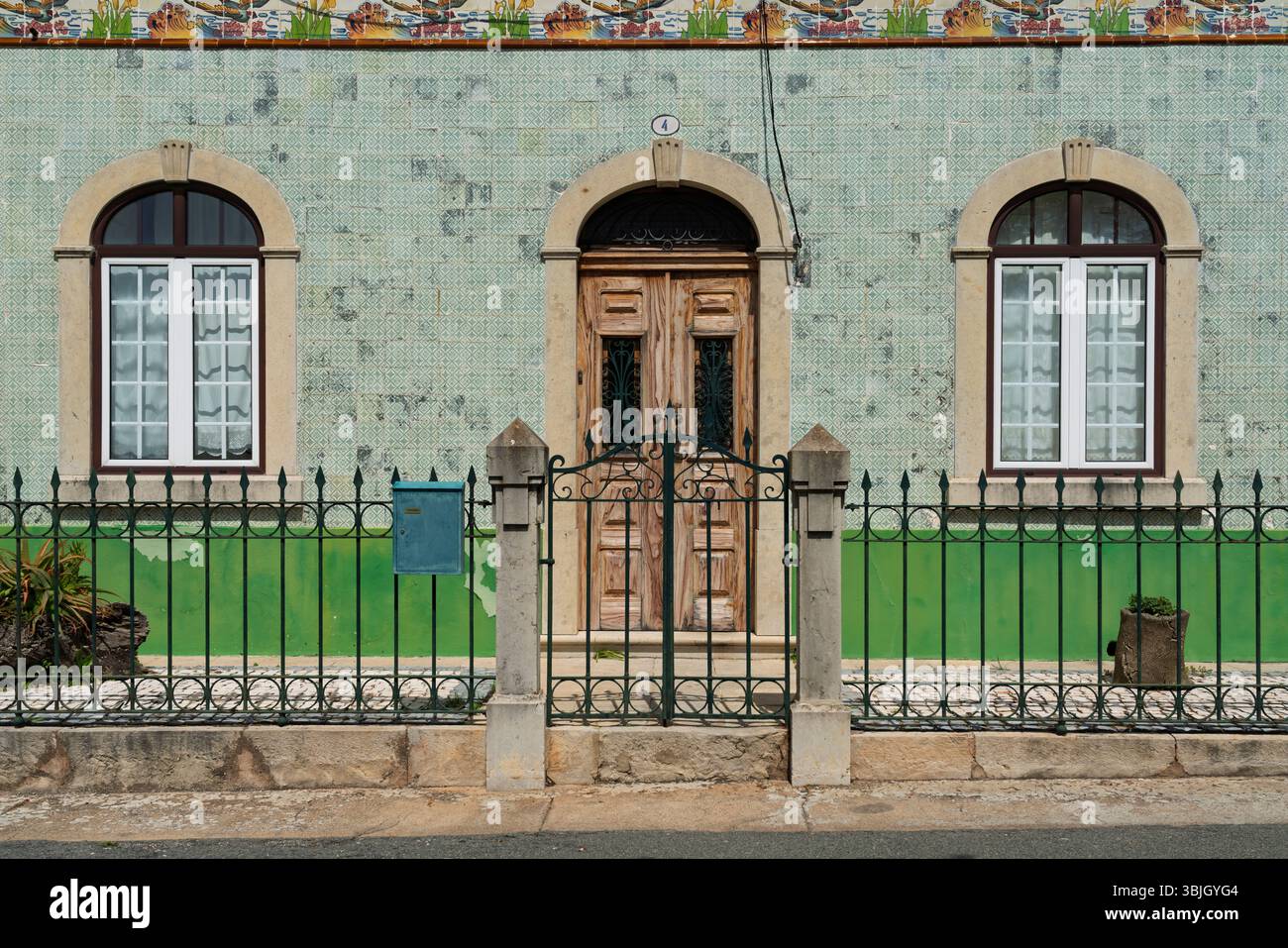 Traditional street in alentejo hi-res stock photography and images - Alamy