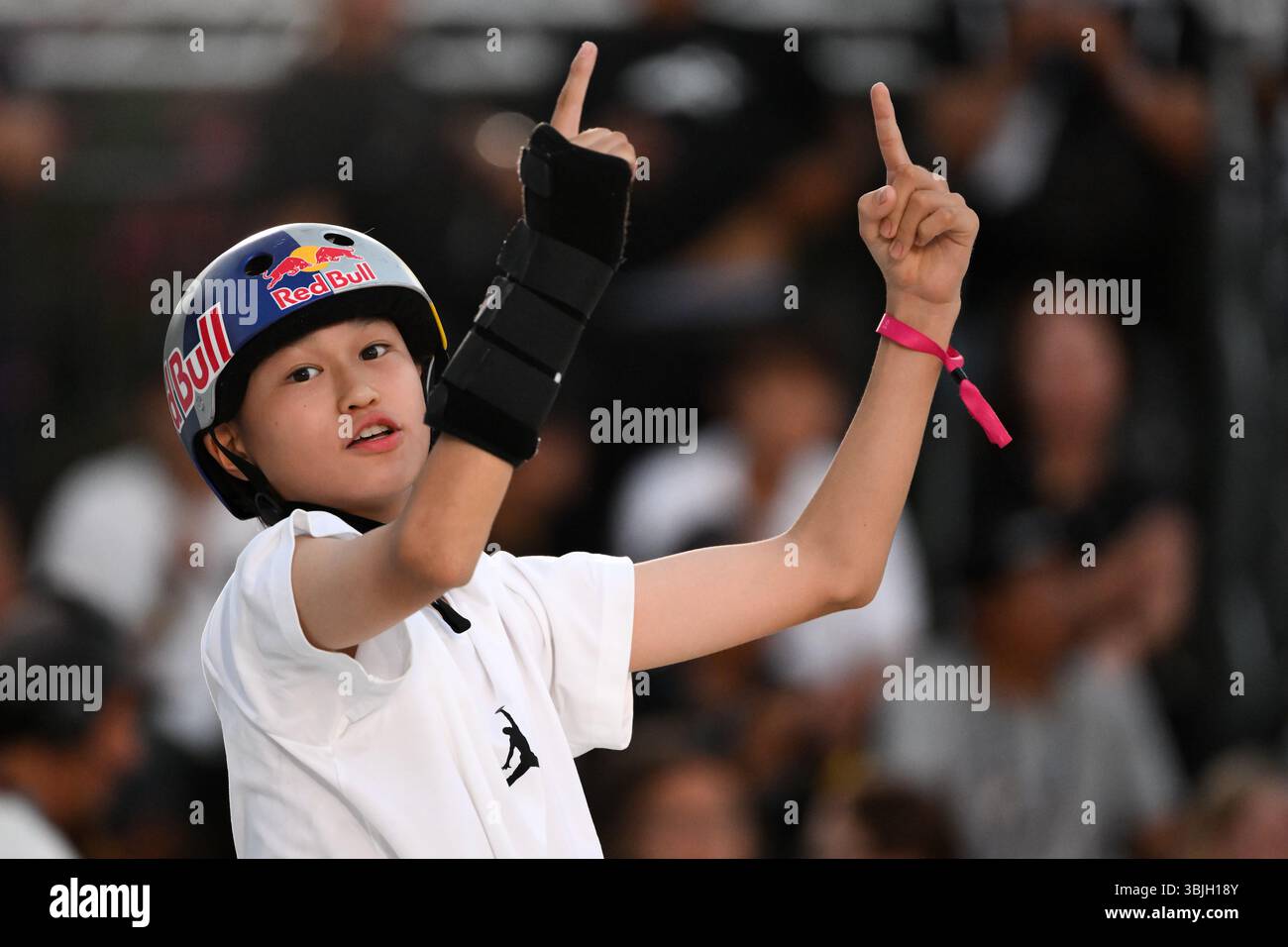 Ginwoo Onodera of Japan celebrates after competing in the men's final ...