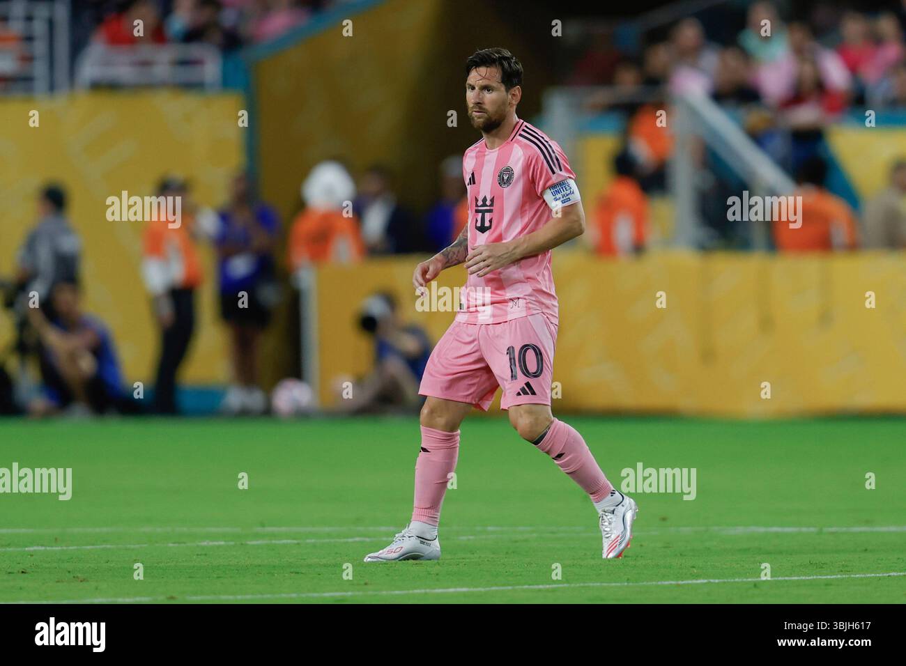 MIAMI GARDENS, FL - JUNE 14: Lionel Messi (10) of Inter Miami CF looks ...