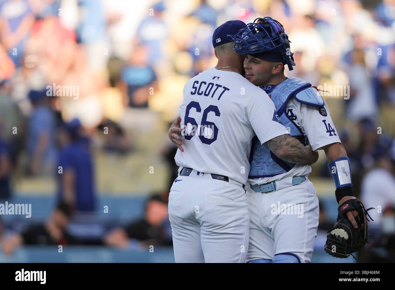 Los Angeles Dodgers pitcher Tanner Scott (66) and catcher Dalton ...