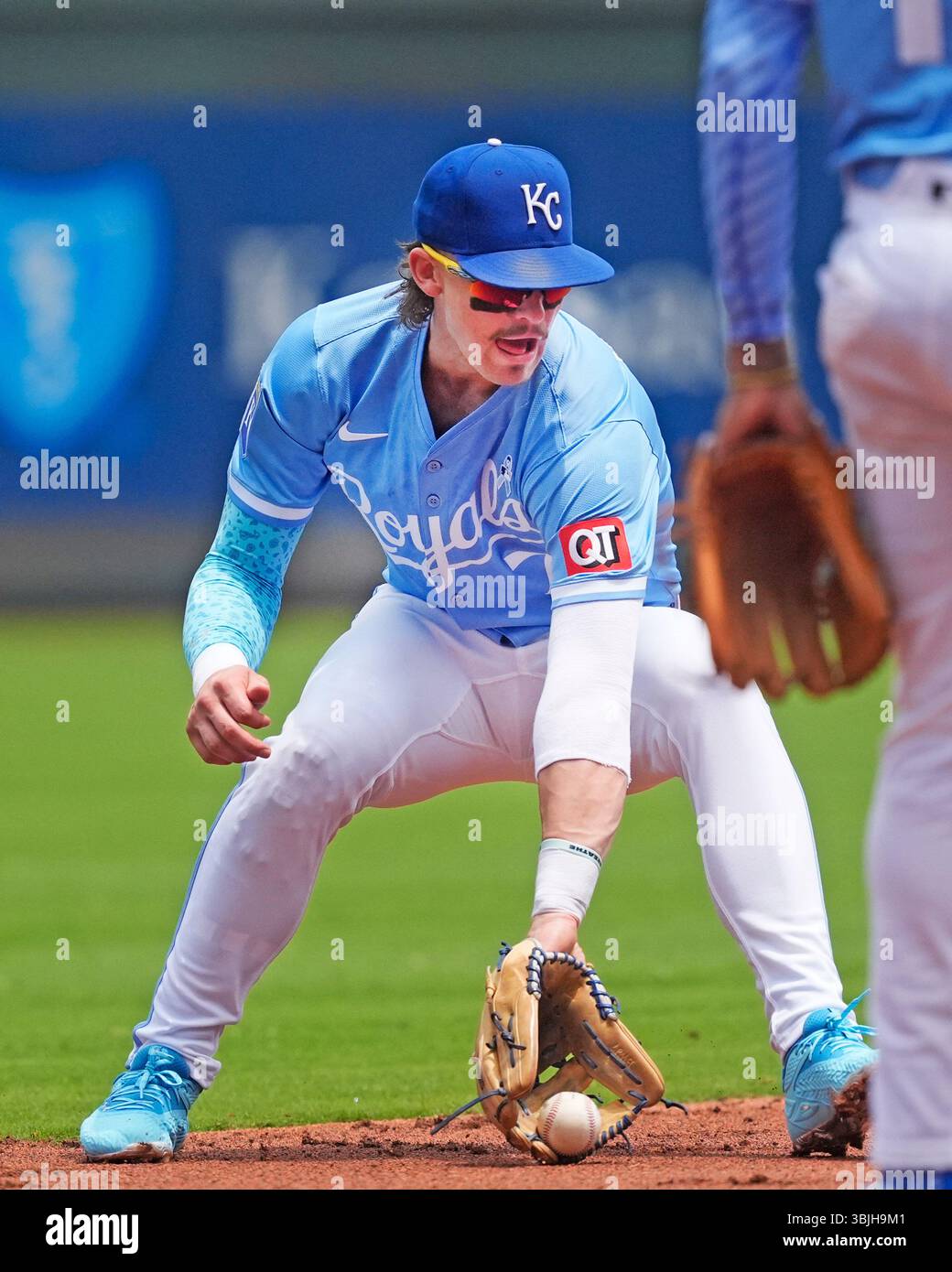 June 15, 2025: Kansas City Royals shortstop Bobby Witt Jr. (7) back ...