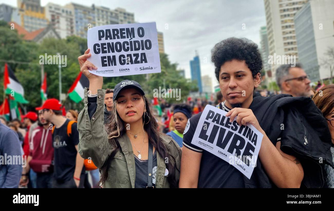 Sao Paulo, Brazil. 15th June, 2025. Thousands of protestors gather at ...