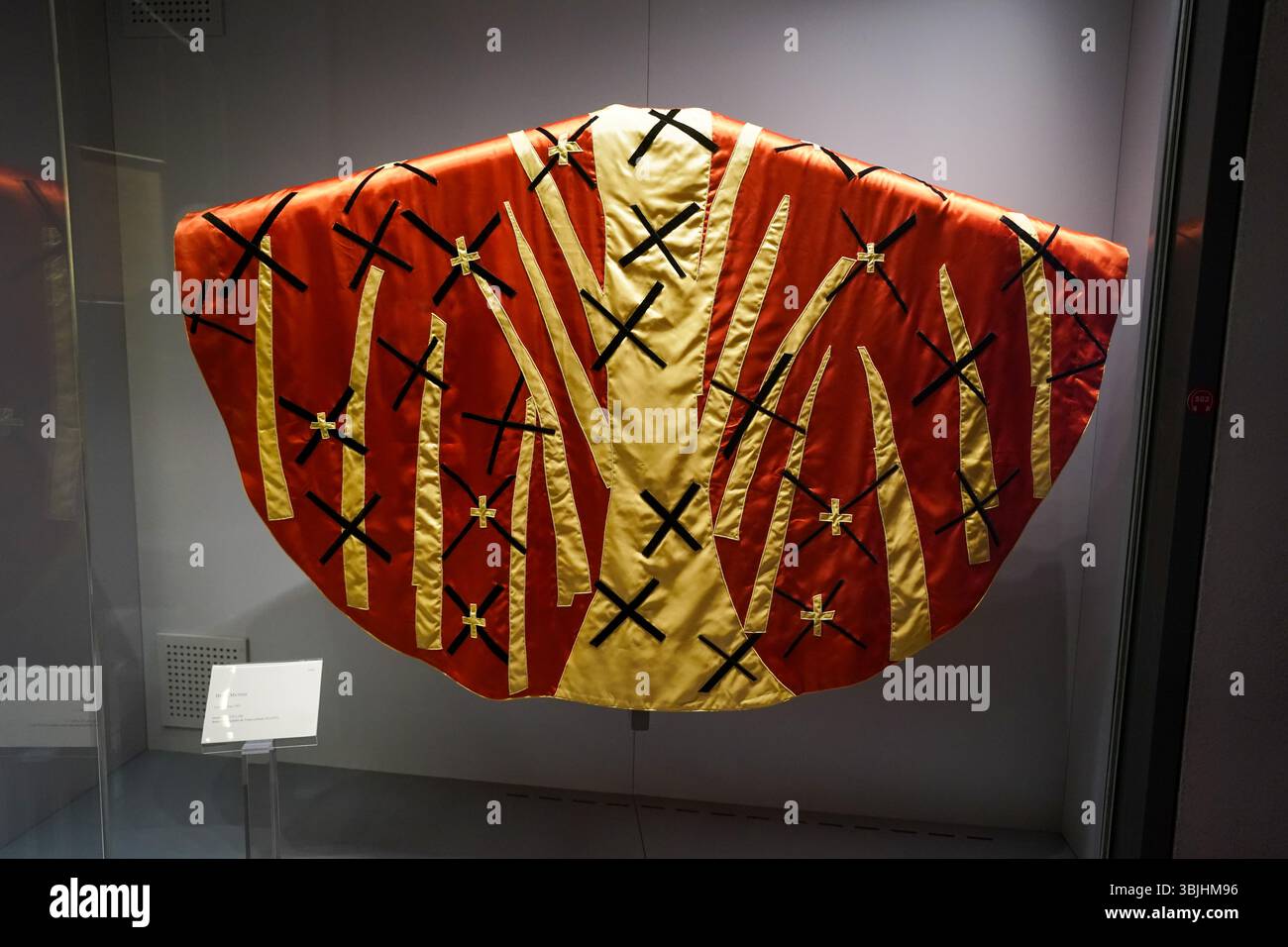 Papal robe designed by Henri Matisse , The Vatican Museums are the ...