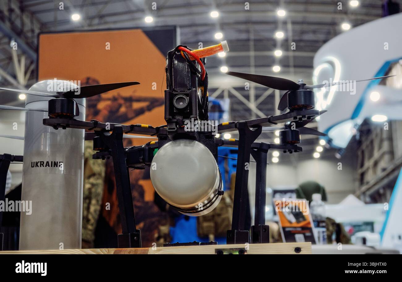 Electronic warfare tactical vehicle hi-res stock photography and images ...