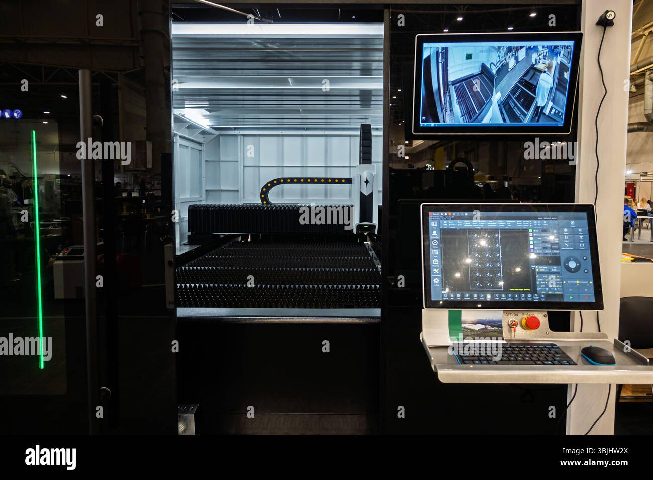 The Cutting-Edge Industrial Laser Cutting Machine with Advanced Control ...