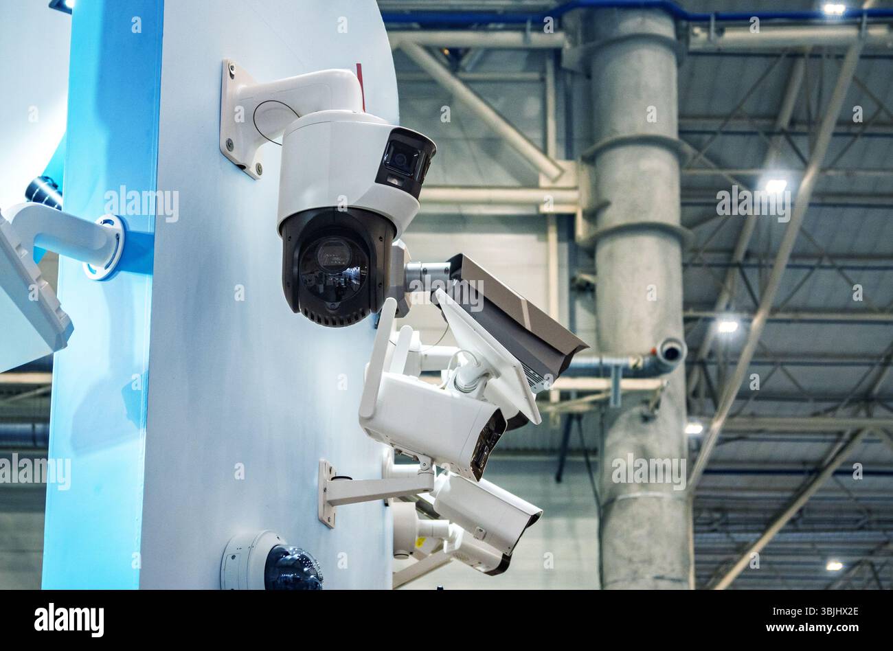 Multiple cctv cameras on metal hi-res stock photography and images - Alamy