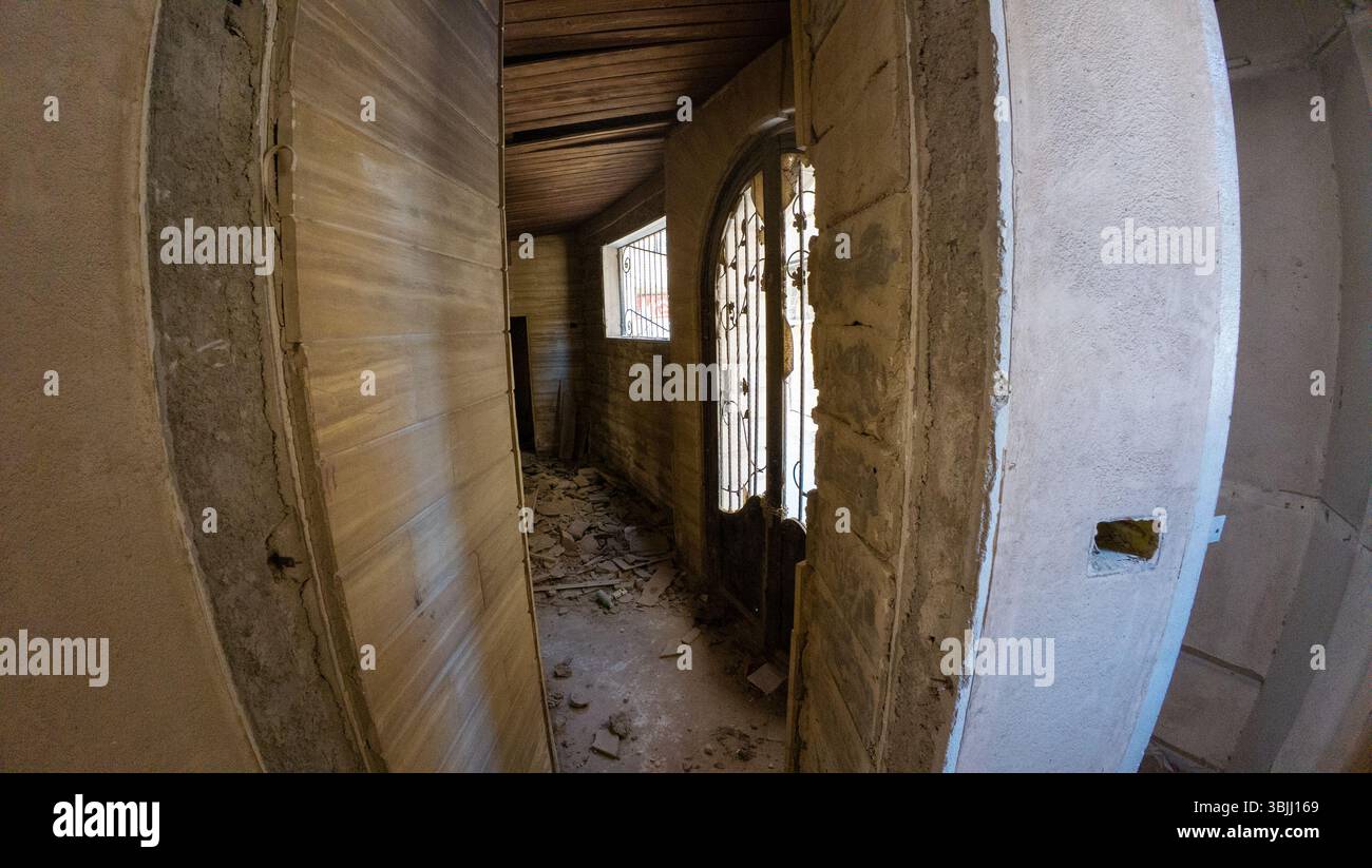 Narrow abandoned corridor crumbling walls hi-res stock photography and ...