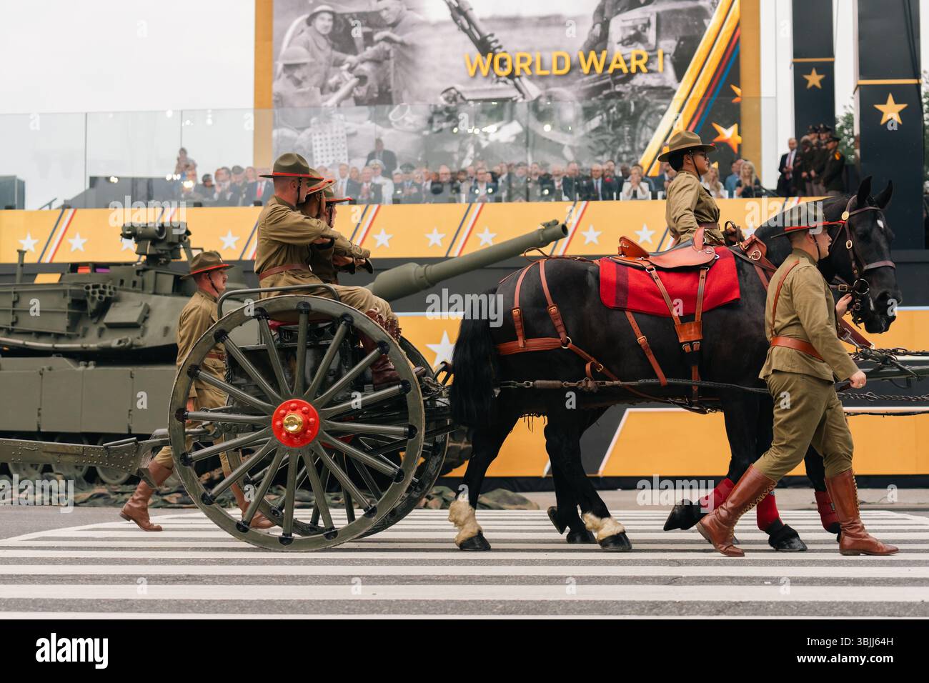 U.S. Army Soldier and equines of the Fort Sill Artillery Half Section ...