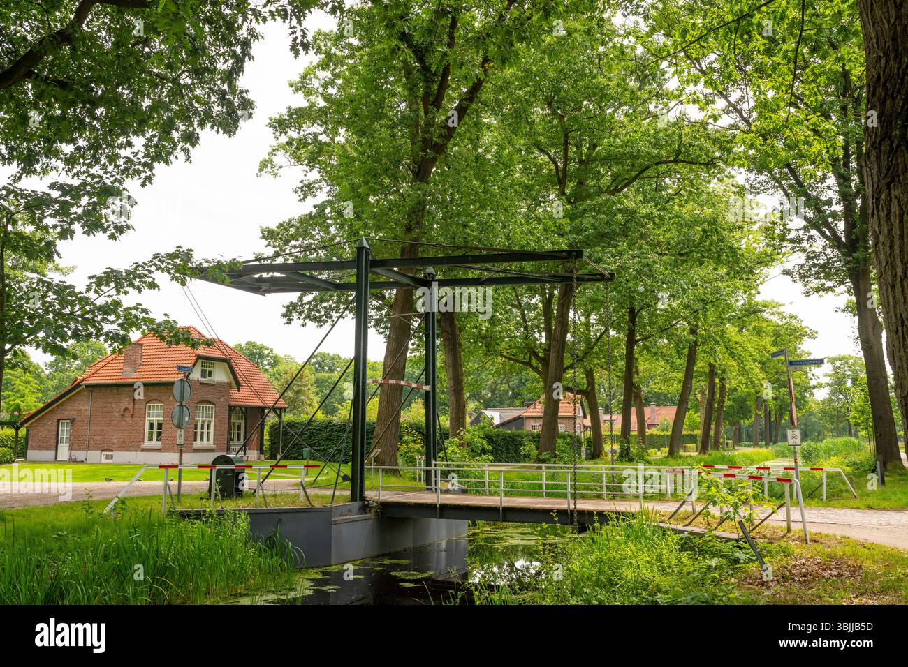 Picturesquw view on historical peat village Griendtsveen with a draw ...