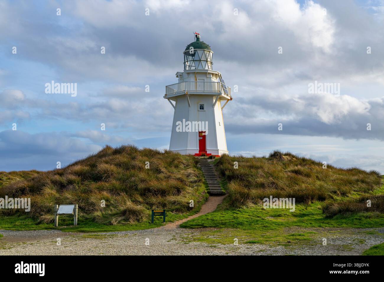 Waipapa Point Lighthouse,a 19th century automated lighthouse on the ...