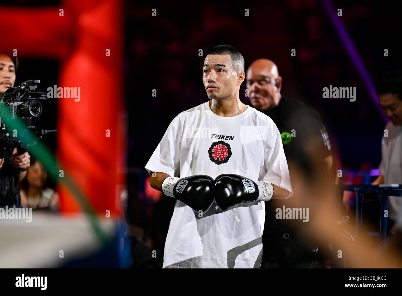 Tokyo, Japan. 8th June, 2025. Japan's Riku Masuda enters the ring before his 10R bantamweight ...