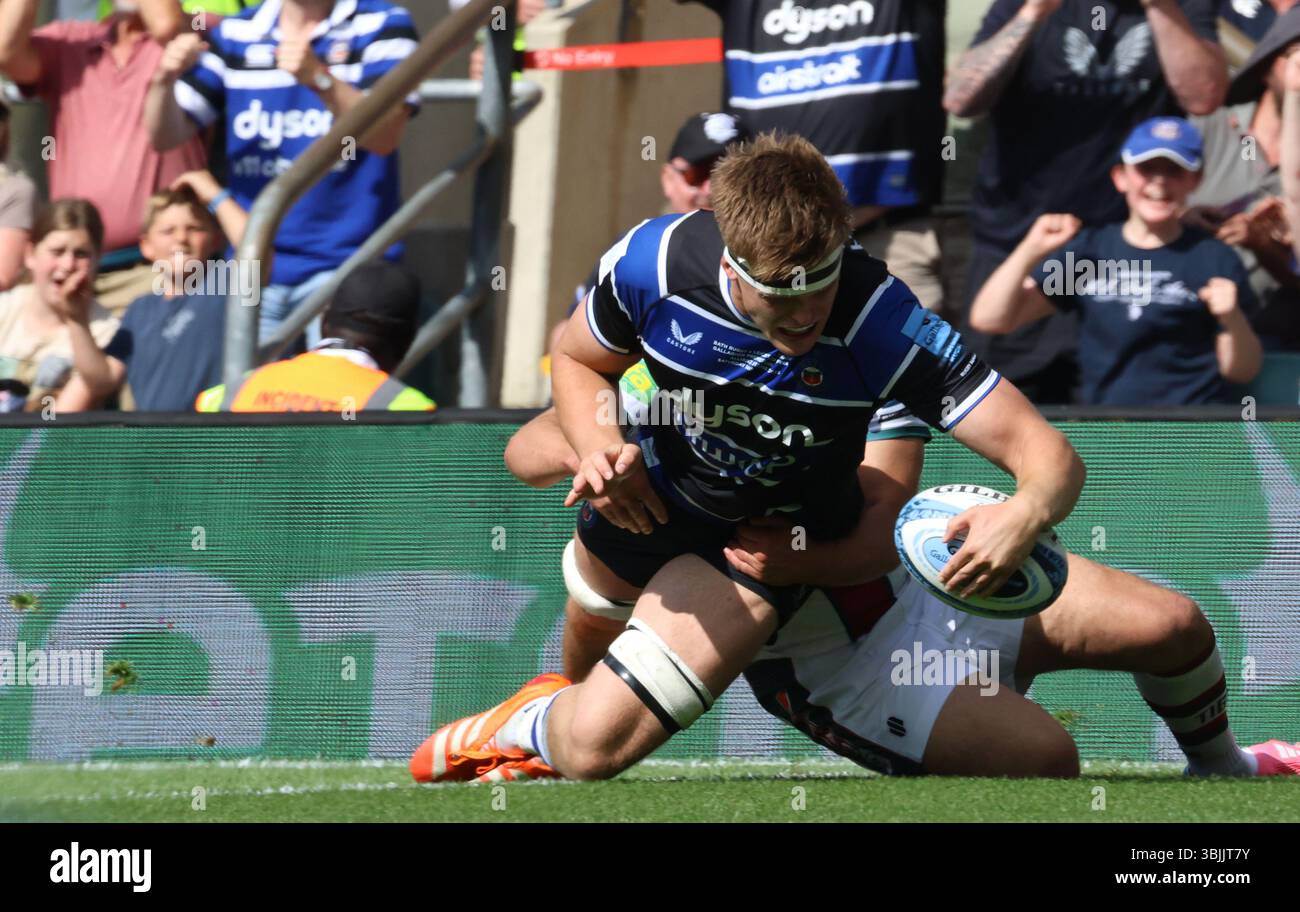 Bath’s Rugby Guy Pepper(England) go over for his Try but got dissolved ...